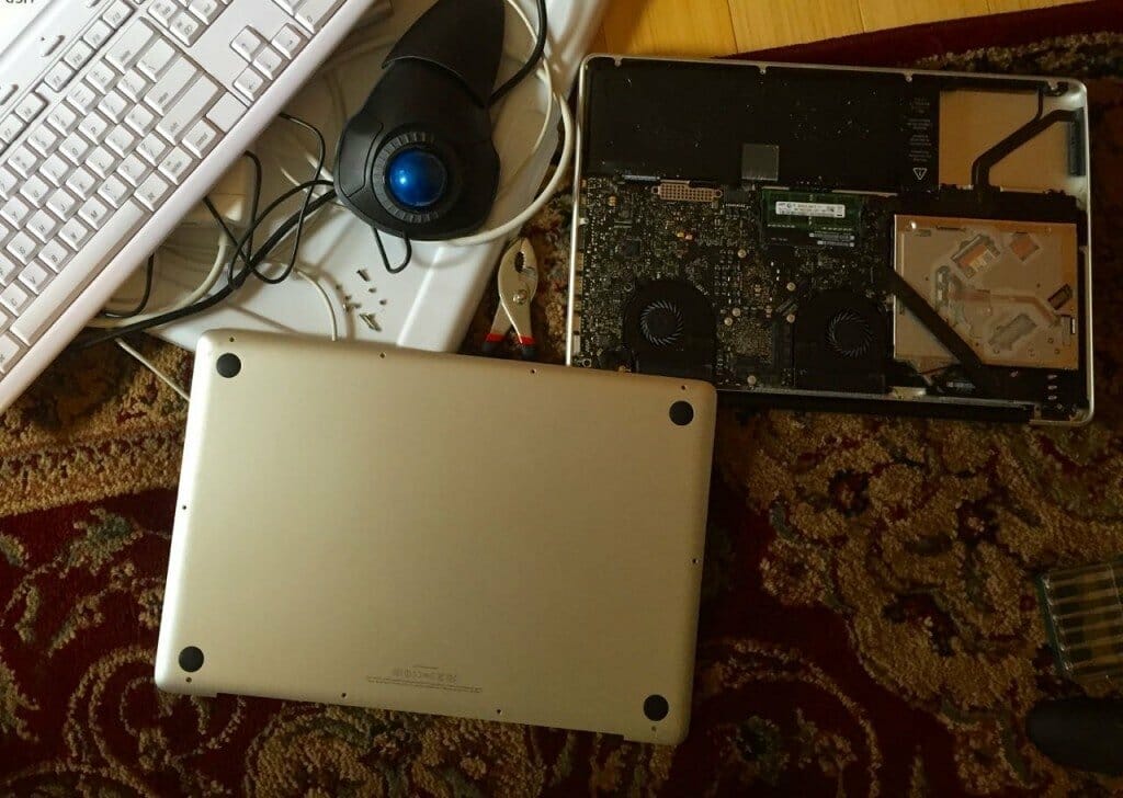 Of Dead Computers and Really Living - @muz4now